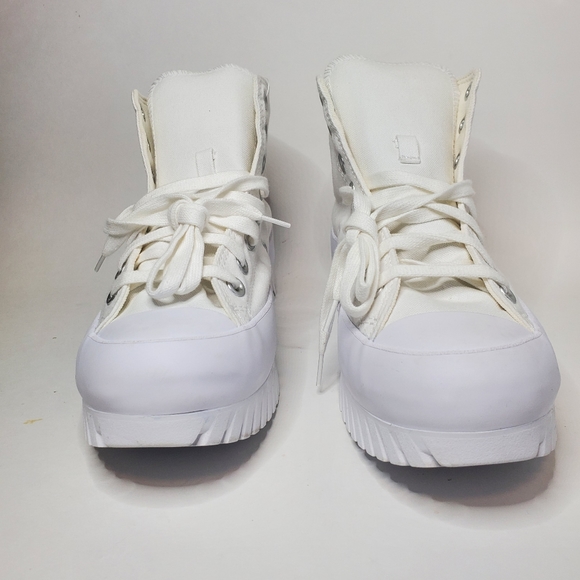Converse | Shoes | Converse Chuck Taylor All Star Lugged 2 High White ...